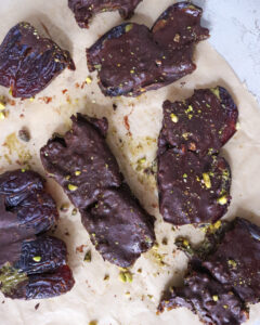 Dattel Schokolade mit Pistazien